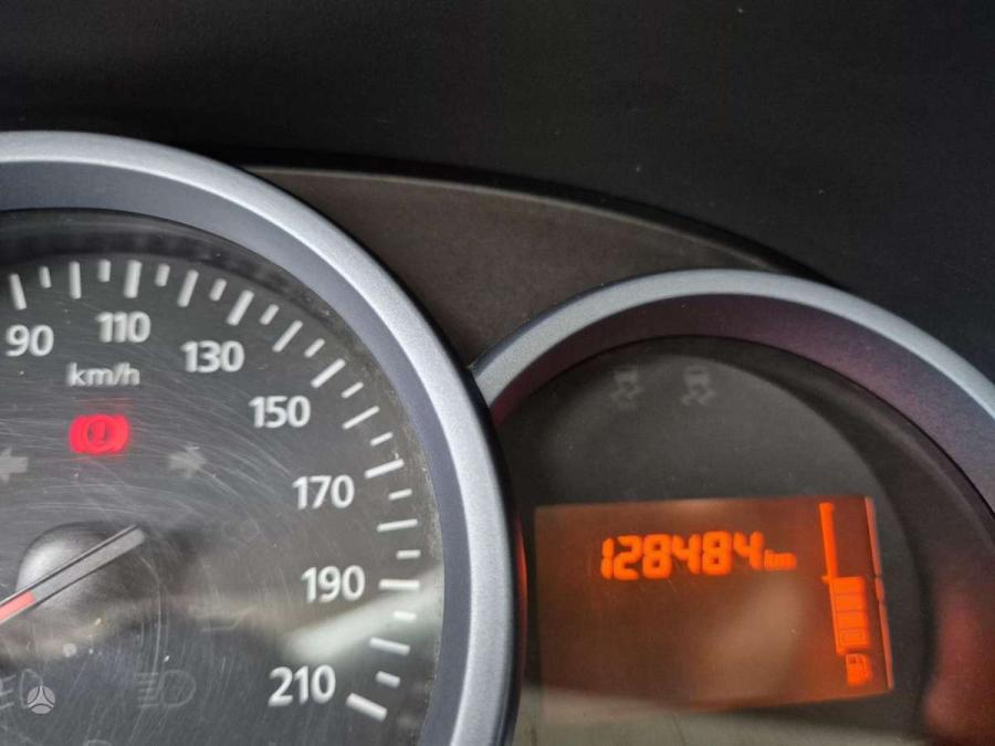 Zils Dacia Lodgy 2016 Šauļi, ar dzinēja tilpumu 1.20 L un nobraukumu 128 tūkst. km par 5950 €, foto 16 vietnē AUTOMOTO.COM.LV