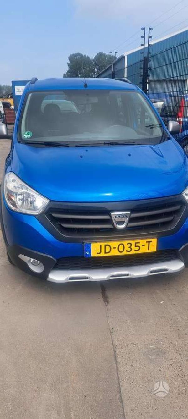 Blue Dacia Lodgy 2016 in Kaunas, with an engine capacity of 1.20 L and mileage of 172 thousand km for 4300 €, photo 1 on AUTOMOTO.COM.LV