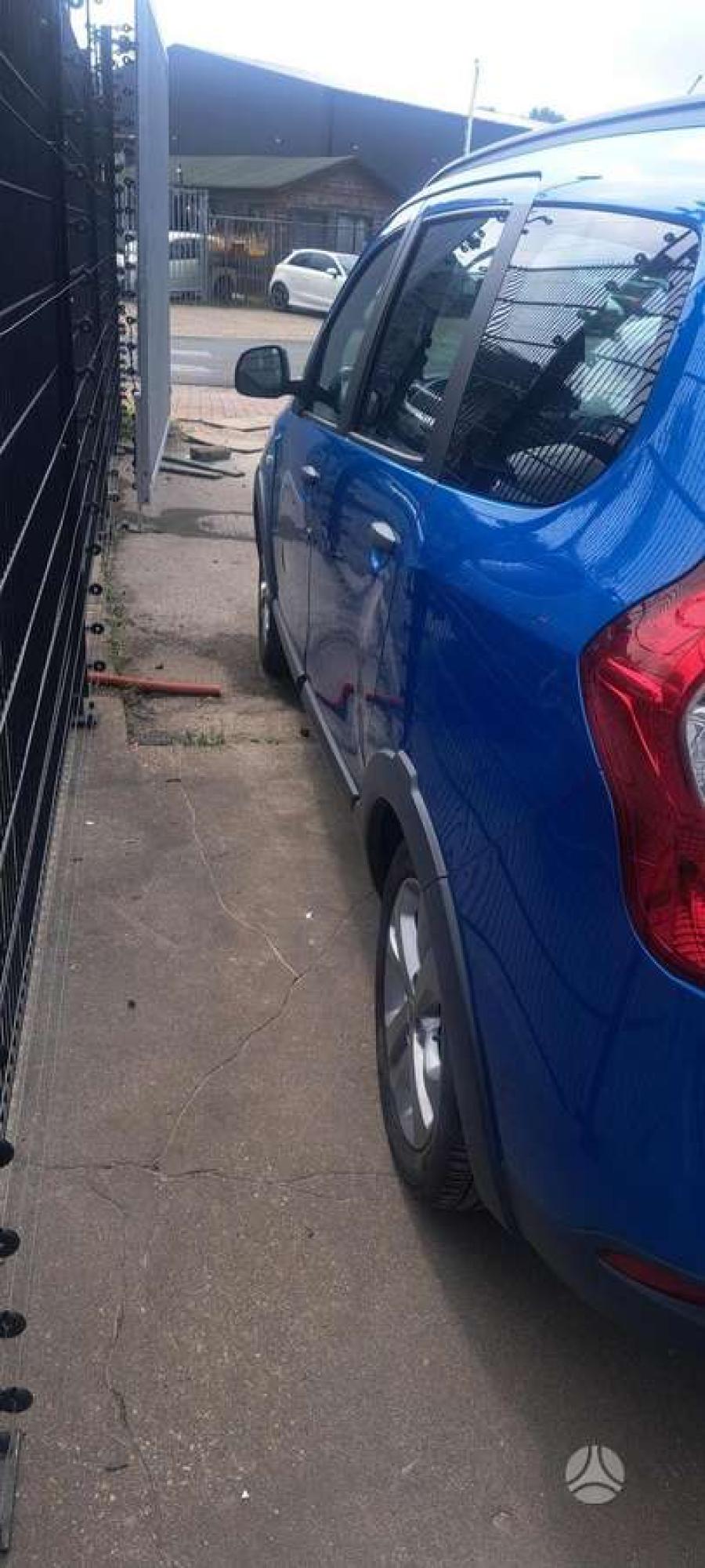 Zils Dacia Lodgy 2016 Kauņa, ar dzinēja tilpumu 1.20 L un nobraukumu 172 tūkst. km par 4300 €, foto 5 vietnē AUTOMOTO.COM.LV