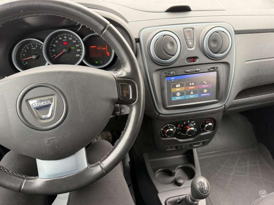 Zils Dacia Lodgy 2016 Viļņa, ar dzinēja tilpumu 1.46 L un nobraukumu 251 tūkst. km par 5290 €, foto 15 vietnē AUTOMOTO.COM.LV