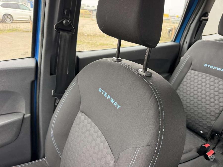 Zils Dacia Lodgy 2016 Viļņa, ar dzinēja tilpumu 1.46 L un nobraukumu 251 tūkst. km par 5290 €, foto 16 vietnē AUTOMOTO.COM.LV