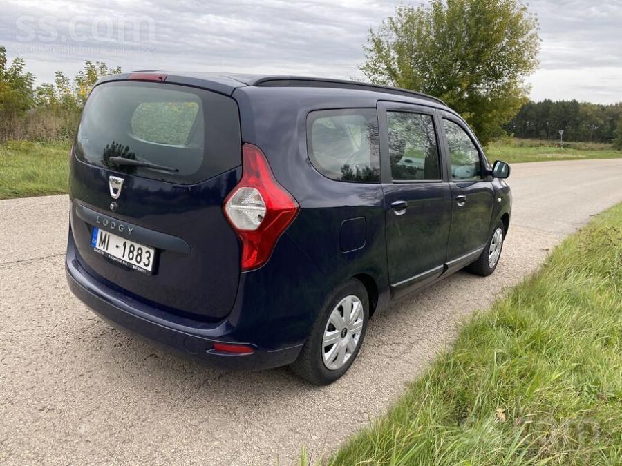 Blue Dacia Lodgy 2017 in Riga, with an engine capacity of 1.60 L and mileage of 0 thousand km for 4999 €, photo 6 on AUTOMOTO.COM.LV