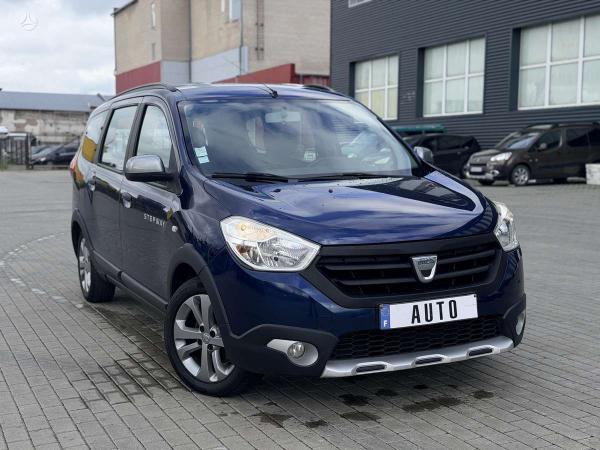 Blue Dacia Lodgy 2017 in Taurage, with an engine capacity of 1.46 L and mileage of 229 thousand km for 5999 €, photo 1 on AUTOMOTO.COM.LV