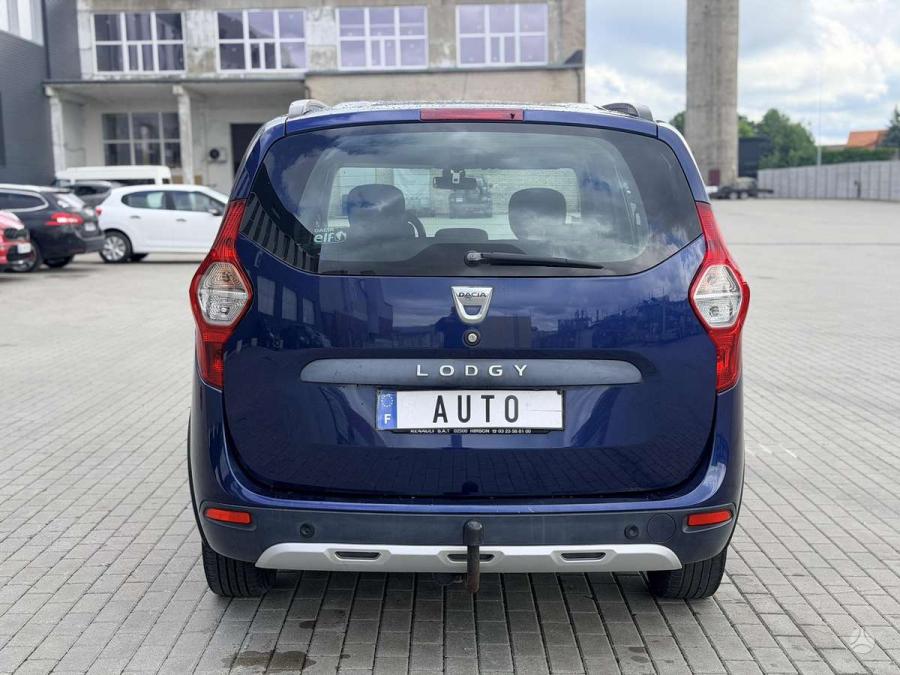 Zils Dacia Lodgy 2017 Tauragė, ar dzinēja tilpumu 1.46 L un nobraukumu 229 tūkst. km par 5999 €, foto 9 vietnē AUTOMOTO.COM.LV