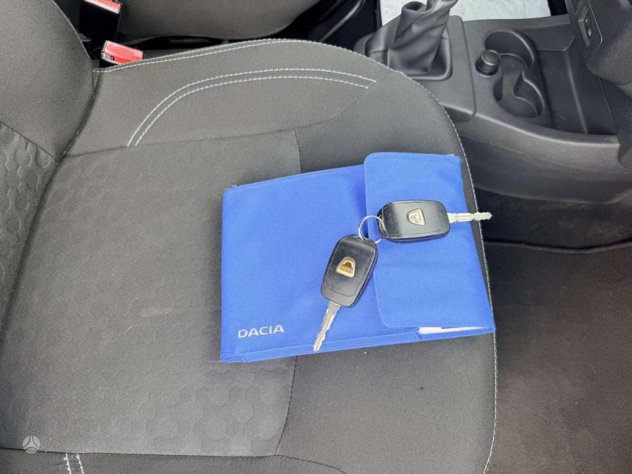Zils Dacia Lodgy 2017 Tauragė, ar dzinēja tilpumu 1.46 L un nobraukumu 229 tūkst. km par 5999 €, foto 32 vietnē AUTOMOTO.COM.LV