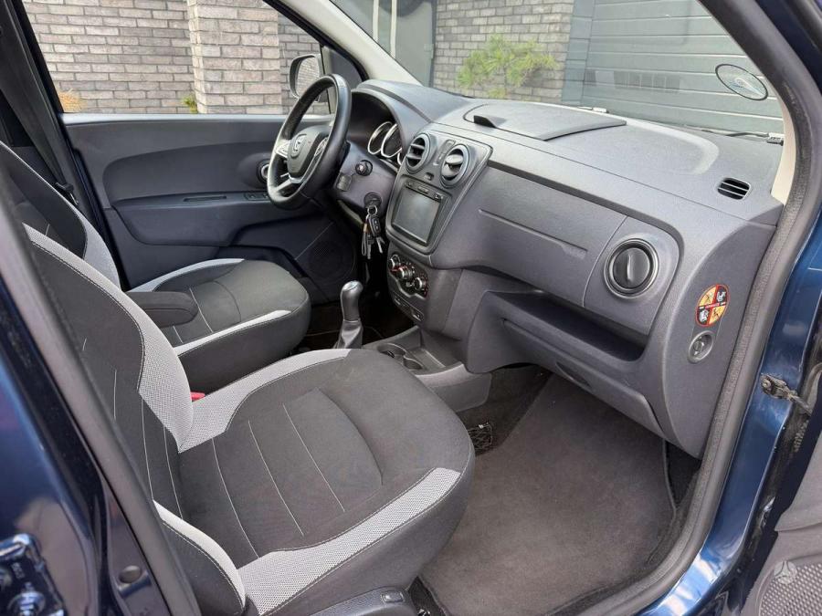 Blue Dacia Lodgy 2017 in Klaipeda, with an engine capacity of 1.46 L and mileage of 181 thousand km for 5600 €, photo 13 on AUTOMOTO.COM.LV