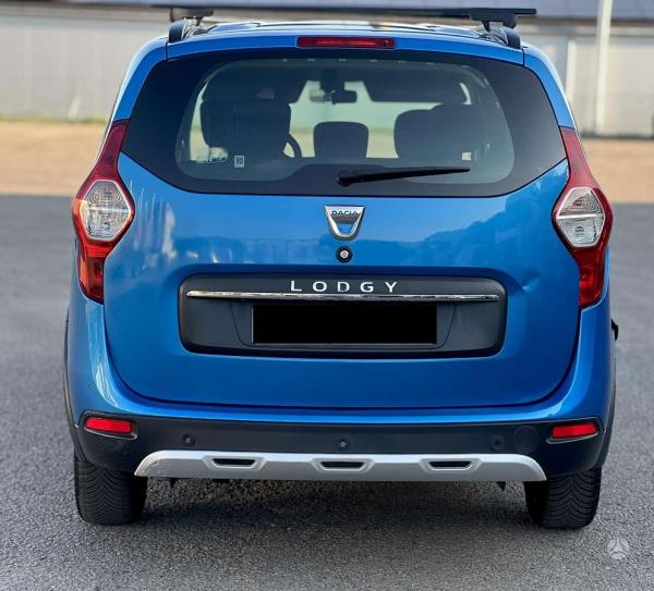 Zils Dacia Lodgy 2018 Panevēža, ar dzinēja tilpumu 1.46 L un nobraukumu 100 tūkst. km par 4999 €, foto 8 vietnē AUTOMOTO.COM.LV