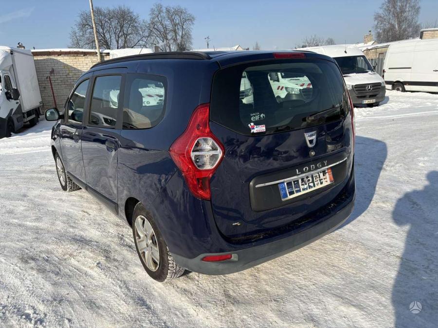 Blue Dacia Lodgy 2019 in Taurage, with an engine capacity of 1.46 L and mileage of 100 thousand km for 5000 €, photo 3 on AUTOMOTO.COM.LV