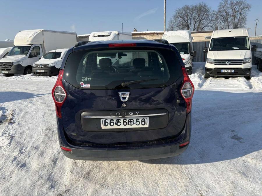Blue Dacia Lodgy 2019 in Taurage, with an engine capacity of 1.46 L and mileage of 100 thousand km for 5000 €, photo 4 on AUTOMOTO.COM.LV