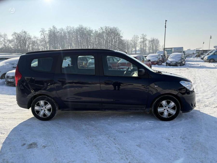 Blue Dacia Lodgy 2019 in Taurage, with an engine capacity of 1.46 L and mileage of 100 thousand km for 5000 €, photo 6 on AUTOMOTO.COM.LV