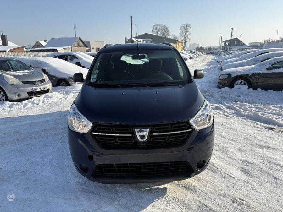Blue Dacia Lodgy 2019 in Taurage, with an engine capacity of 1.46 L and mileage of 100 thousand km for 5000 €, photo 8 on AUTOMOTO.COM.LV