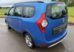 Zils Dacia Lodgy 2019 Tauragė, ar dzinēja tilpumu 1.20 L un nobraukumu 144 tūkst. km par 4900 €, foto 4 vietnē AUTOMOTO.COM.LV