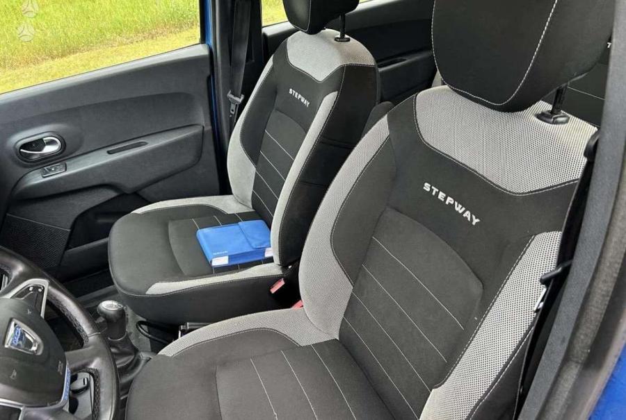 Zils Dacia Lodgy 2019 Tauragė, ar dzinēja tilpumu 1.20 L un nobraukumu 144 tūkst. km par 4900 €, foto 7 vietnē AUTOMOTO.COM.LV