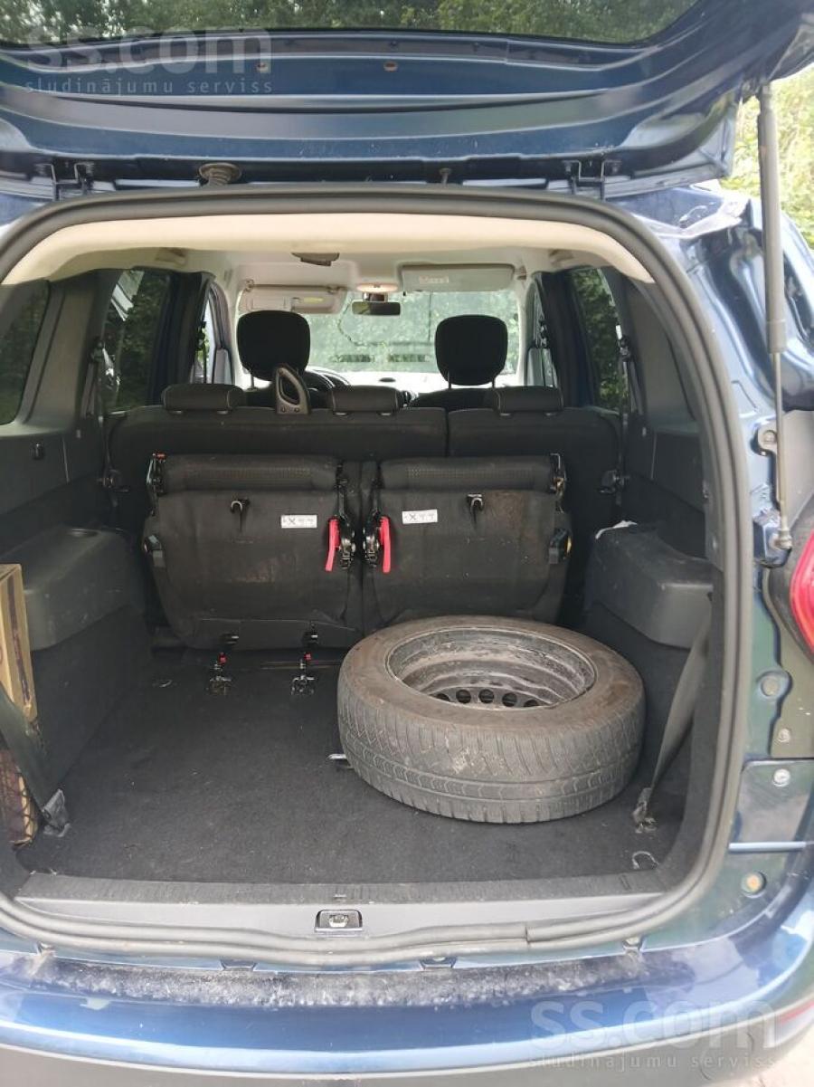 Zils Dacia Lodgy 2019 Rīga, ar dzinēja tilpumu 1.60 L un nobraukumu 158 tūkst. km par 7300 €, foto 14 vietnē AUTOMOTO.COM.LV