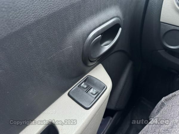 Синий Дачия Лоджи 2015 в Нарва, объемом двигателя 1.60 л и пробегом 214 тыс. км за 3590 €, фото 11 на AUTOMOTO.COM.LV