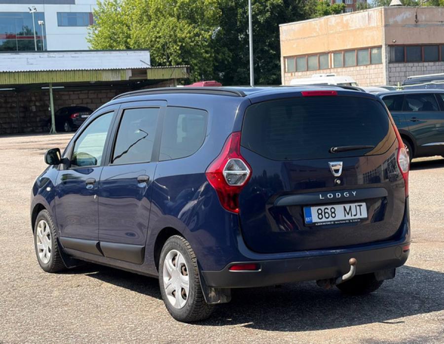 Zils Dacia Lodgy 2015 Narva, ar dzinēja tilpumu 1.60 L un nobraukumu 217 tūkst. km par 3400 €, foto 7 vietnē AUTOMOTO.COM.LV
