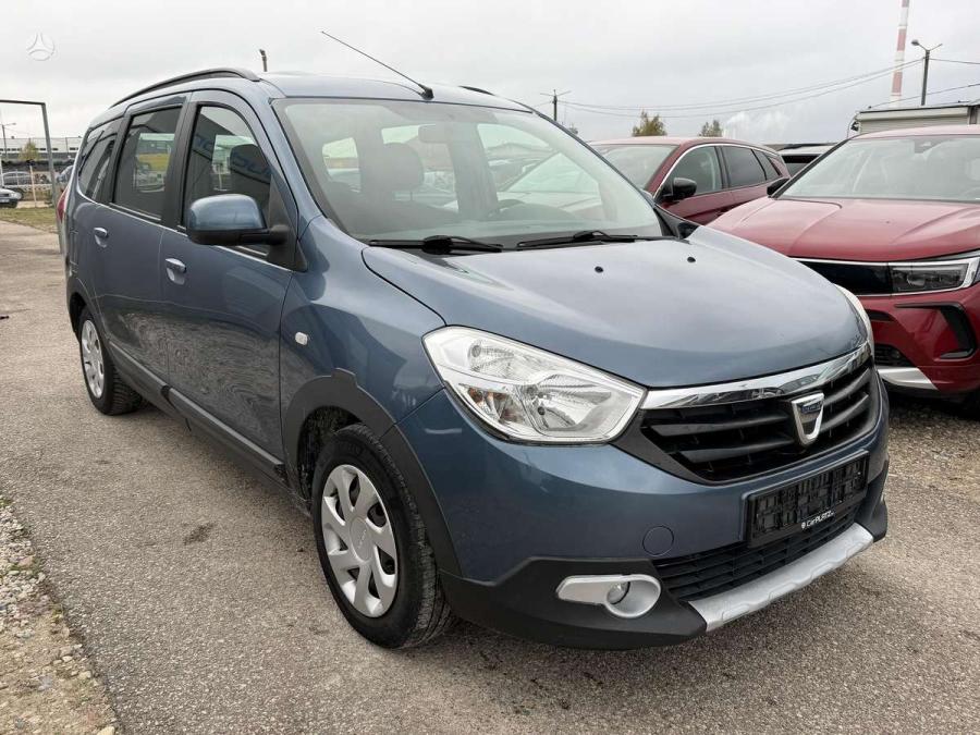 Blue Dacia Lodgy 2015 in Vilnius, with an engine capacity of 1.46 L and mileage of 250 thousand km for 5290 €, photo 3 on AUTOMOTO.COM.LV