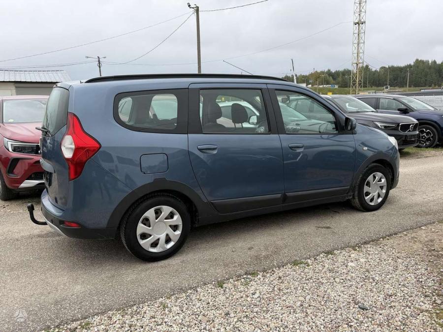 Blue Dacia Lodgy 2015 in Vilnius, with an engine capacity of 1.46 L and mileage of 250 thousand km for 5290 €, photo 8 on AUTOMOTO.COM.LV