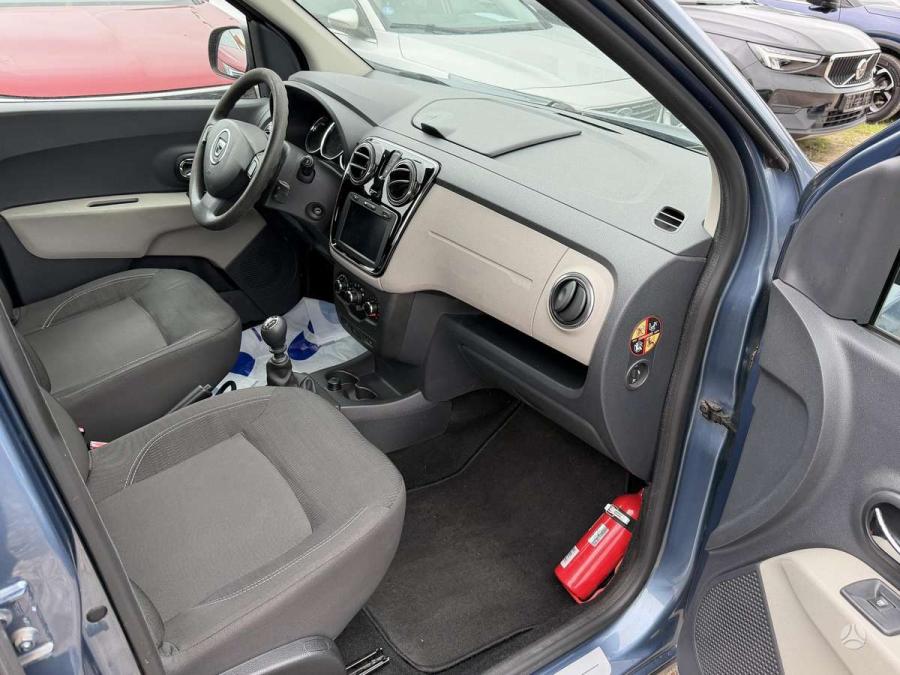 Blue Dacia Lodgy 2015 in Vilnius, with an engine capacity of 1.46 L and mileage of 250 thousand km for 5290 €, photo 9 on AUTOMOTO.COM.LV