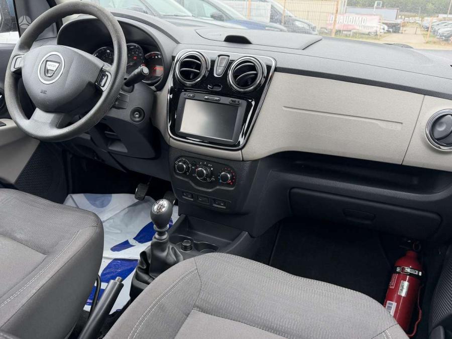 Blue Dacia Lodgy 2015 in Vilnius, with an engine capacity of 1.46 L and mileage of 250 thousand km for 5290 €, photo 11 on AUTOMOTO.COM.LV