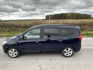 Blue Dacia Lodgy 2017 in Riga, with an engine capacity of 1.60 L and mileage of 255 thousand km for 5499 €, photo 7 on AUTOMOTO.COM.LV