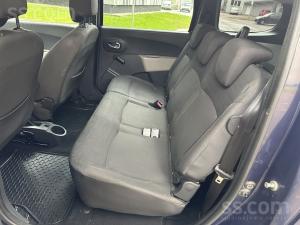 Blue Dacia Lodgy 2017 in Riga, with an engine capacity of 1.60 L and mileage of 255 thousand km for 5499 €, photo 10 on AUTOMOTO.COM.LV