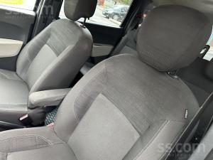 Blue Dacia Lodgy 2017 in Riga, with an engine capacity of 1.60 L and mileage of 255 thousand km for 5499 €, photo 11 on AUTOMOTO.COM.LV