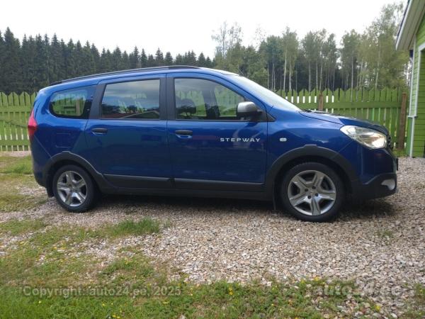 Blue Dacia Lodgy 2022 in Tallinn, with an engine capacity of 1.50 L and mileage of 22 thousand km for 15690 €, photo 11 on AUTOMOTO.COM.LV