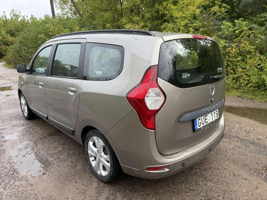 Brown Dacia Lodgy 2013 in Vilnius, with an engine capacity of 1.46 L and mileage of 327 thousand km for 2300 €, photo 7 on AUTOMOTO.COM.LV
