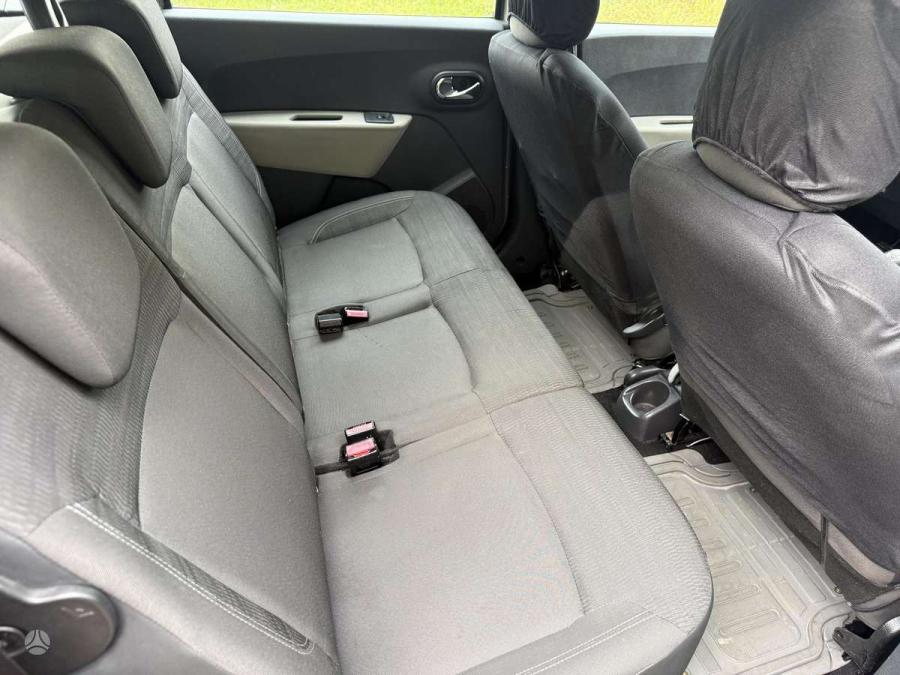 Brown Dacia Lodgy 2013 in Vilnius, with an engine capacity of 1.46 L and mileage of 327 thousand km for 2300 €, photo 11 on AUTOMOTO.COM.LV