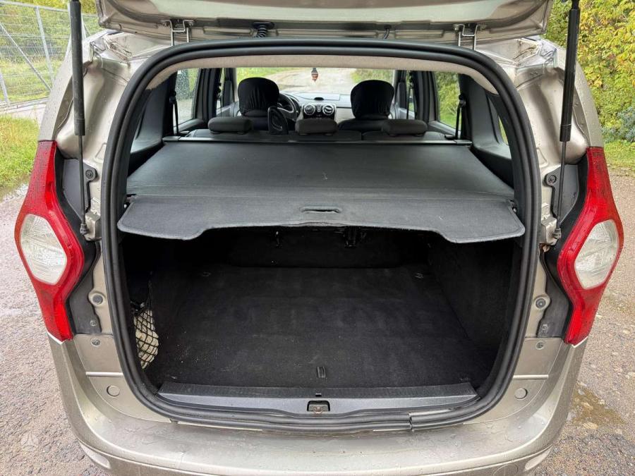 Brown Dacia Lodgy 2013 in Vilnius, with an engine capacity of 1.46 L and mileage of 327 thousand km for 2300 €, photo 13 on AUTOMOTO.COM.LV