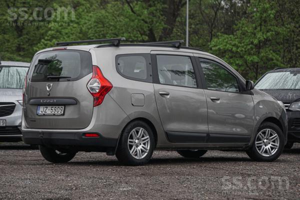 Brūns Dacia Lodgy 2015 Rīga, ar dzinēja tilpumu 1.60 L un nobraukumu 338 tūkst. km par 2590 €, foto 4 vietnē AUTOMOTO.COM.LV