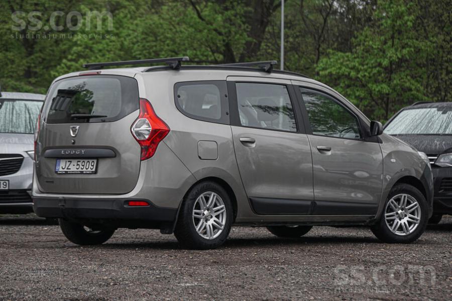 Brūns Dacia Lodgy 2015 Rīga, ar dzinēja tilpumu 1.60 L un nobraukumu 338 tūkst. km par 2590 €, foto 5 vietnē AUTOMOTO.COM.LV