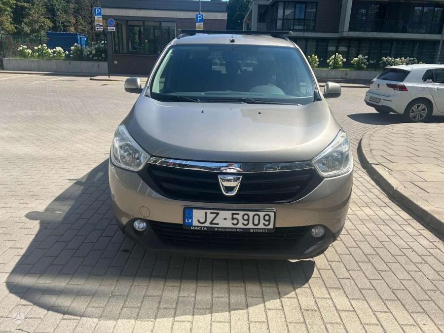 Brūns Dacia Lodgy 2015 Viļņa, ar dzinēja tilpumu 1.60 L un nobraukumu 263 tūkst. km par 3800 €, foto 3 vietnē AUTOMOTO.COM.LV