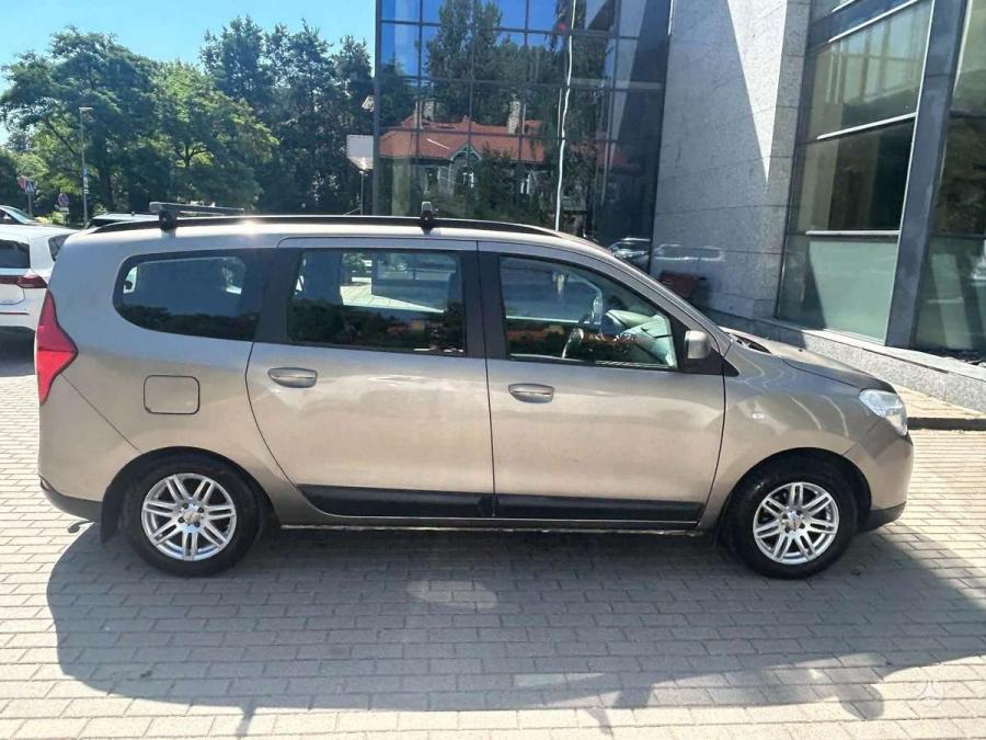 Brūns Dacia Lodgy 2015 Viļņa, ar dzinēja tilpumu 1.60 L un nobraukumu 263 tūkst. km par 3800 €, foto 5 vietnē AUTOMOTO.COM.LV