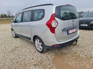 Pelēks Dacia Lodgy 2013 Cēsis, ar dzinēja tilpumu 1.20 L un nobraukumu 211 tūkst. km par 3950 €, foto 4 vietnē AUTOMOTO.COM.LV