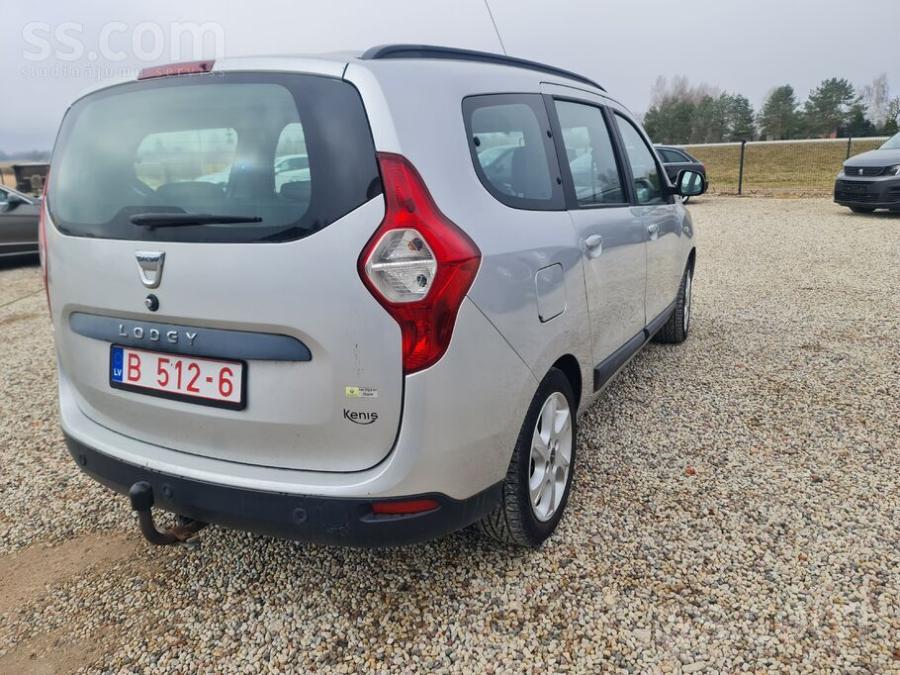 Pelēks Dacia Lodgy 2013 Cēsis, ar dzinēja tilpumu 1.20 L un nobraukumu 211 tūkst. km par 3950 €, foto 5 vietnē AUTOMOTO.COM.LV