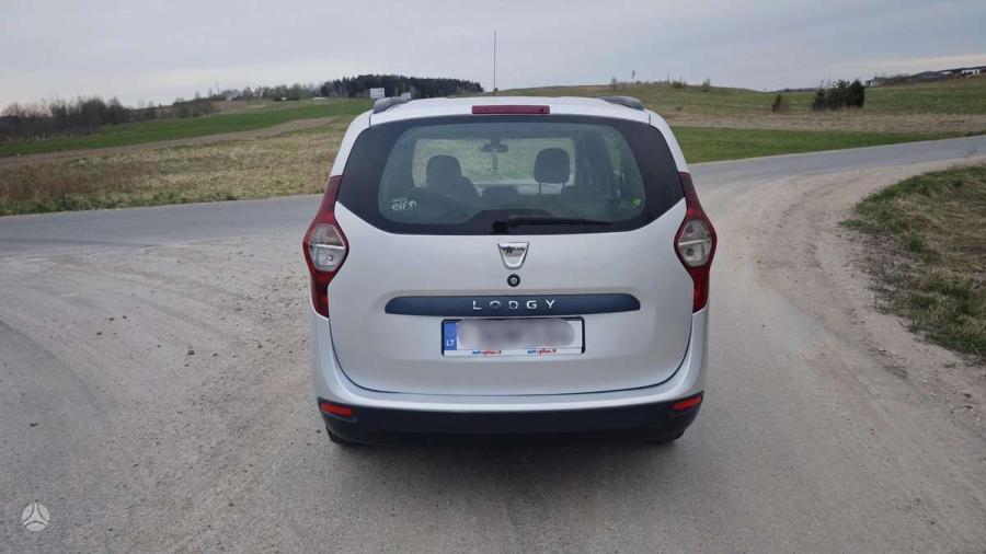 Серый Дачия Лоджи 2013 в Вильнюс, объемом двигателя 1.46 л и пробегом 563 тыс. км за 2200 €, фото 5 на AUTOMOTO.COM.LV