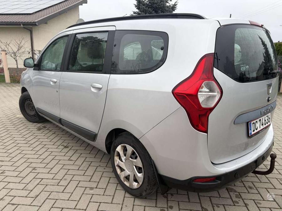 Pelēks Dacia Lodgy 2016 Tauragė, ar dzinēja tilpumu 1.46 L un nobraukumu 253 tūkst. km par 3650 €, foto 5 vietnē AUTOMOTO.COM.LV