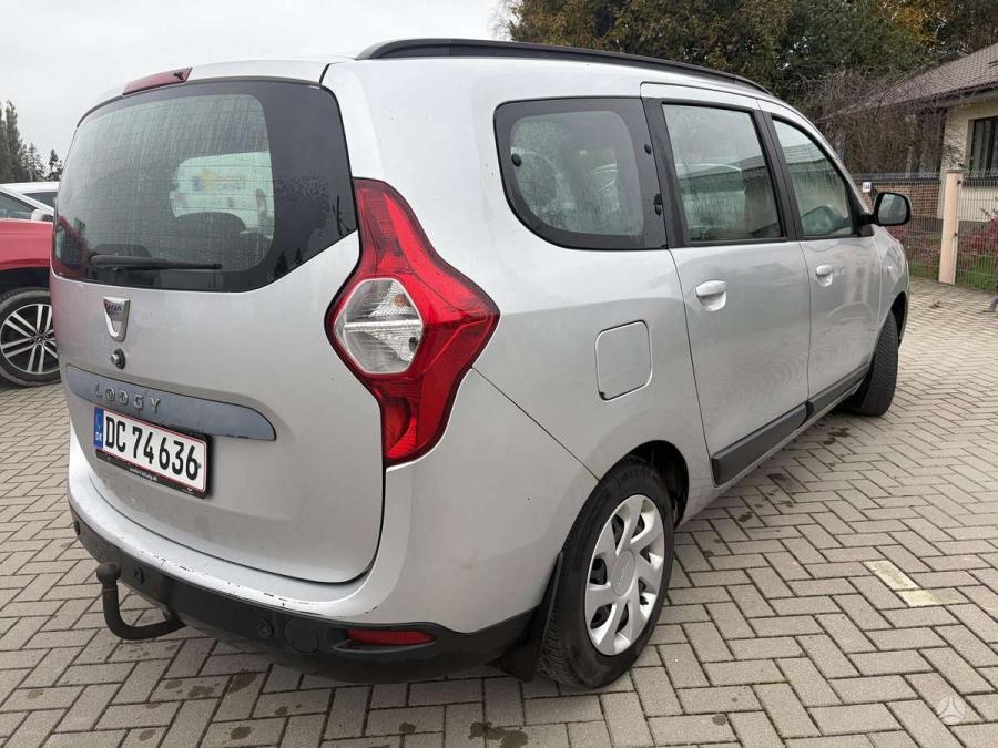 Pelēks Dacia Lodgy 2016 Tauragė, ar dzinēja tilpumu 1.46 L un nobraukumu 253 tūkst. km par 3650 €, foto 8 vietnē AUTOMOTO.COM.LV