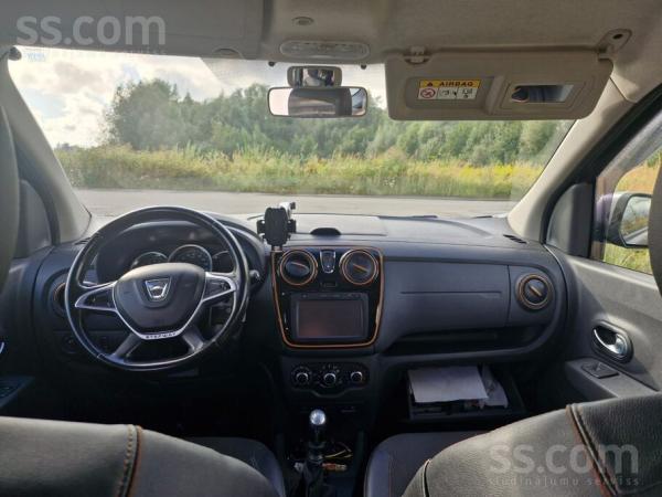 Pelēks Dacia Lodgy 2017 Rīga, ar dzinēja tilpumu 1.50 L un nobraukumu 126 tūkst. km par 7000 €, foto 3 vietnē AUTOMOTO.COM.LV