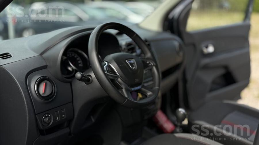 Grey Dacia Lodgy 2019 in Jelgava, with an engine capacity of 1.30 L and mileage of 124 thousand km for 6590 €, photo 8 on AUTOMOTO.COM.LV