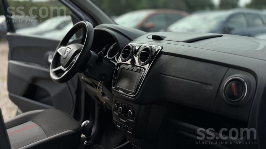 Grey Dacia Lodgy 2019 in Jelgava, with an engine capacity of 1.30 L and mileage of 124 thousand km for 6590 €, photo 9 on AUTOMOTO.COM.LV