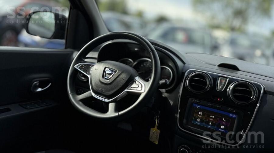 Grey Dacia Lodgy 2019 in Jelgava, with an engine capacity of 1.30 L and mileage of 124 thousand km for 6590 €, photo 13 on AUTOMOTO.COM.LV