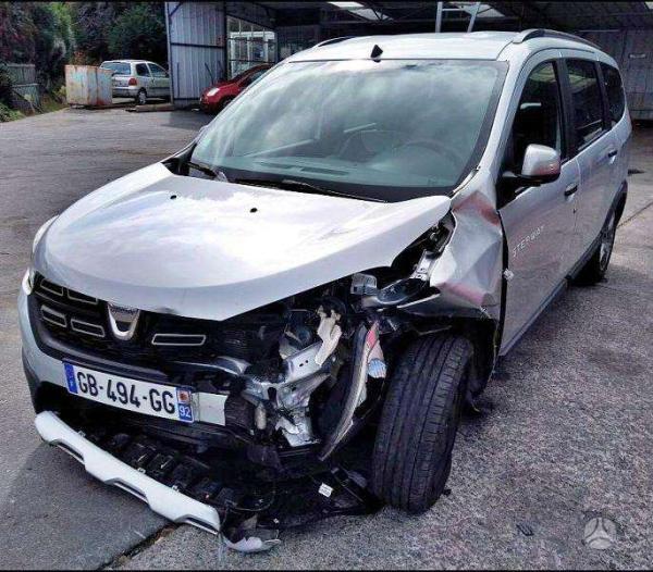 Grey Dacia Lodgy 2021 in Taurage, with an engine capacity of 1.46 L and mileage of 45 thousand km for 4590 €, photo 3 on AUTOMOTO.COM.LV