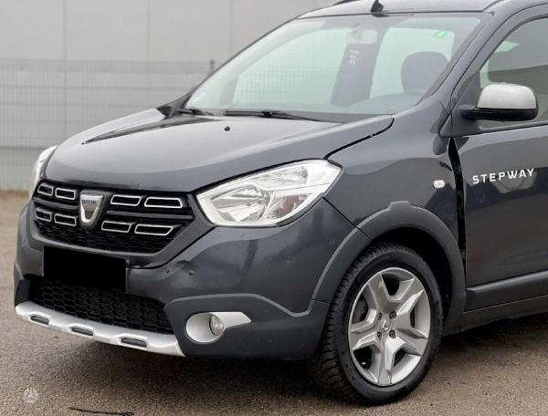Pelēks Dacia Lodgy 2022 Panevēža, ar dzinēja tilpumu 1.46 L un nobraukumu 120 tūkst. km par 5999 €, foto 9 vietnē AUTOMOTO.COM.LV