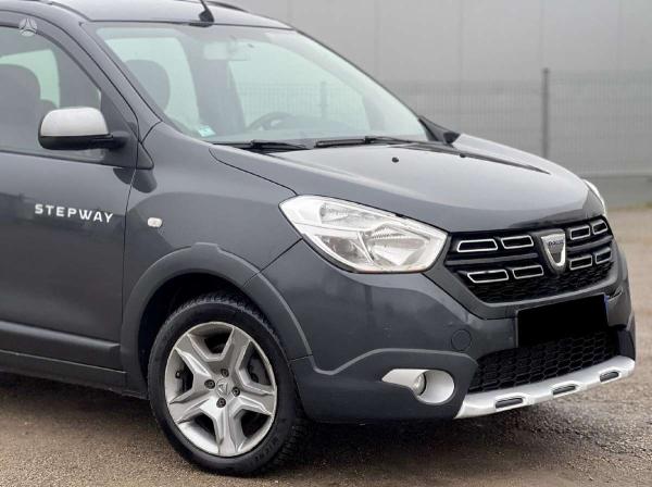 Pelēks Dacia Lodgy 2022 Panevēža, ar dzinēja tilpumu 1.46 L un nobraukumu 120 tūkst. km par 5999 €, foto 10 vietnē AUTOMOTO.COM.LV