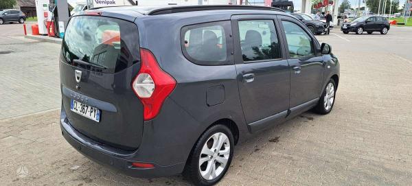 Grey Dacia Lodgy 2012 in Taurage, with an engine capacity of 1.50 L and mileage of 285 thousand km for 2600 €, photo 5 on AUTOMOTO.COM.LV