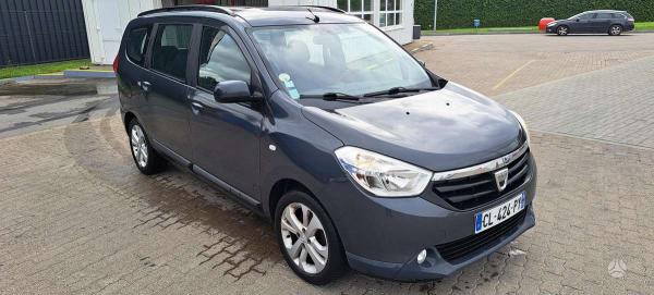 Grey Dacia Lodgy 2012 in Taurage, with an engine capacity of 1.50 L and mileage of 305 thousand km for 2400 €, photo 2 on AUTOMOTO.COM.LV