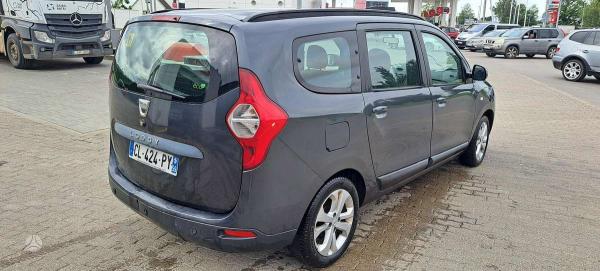 Grey Dacia Lodgy 2012 in Taurage, with an engine capacity of 1.50 L and mileage of 305 thousand km for 2400 €, photo 4 on AUTOMOTO.COM.LV